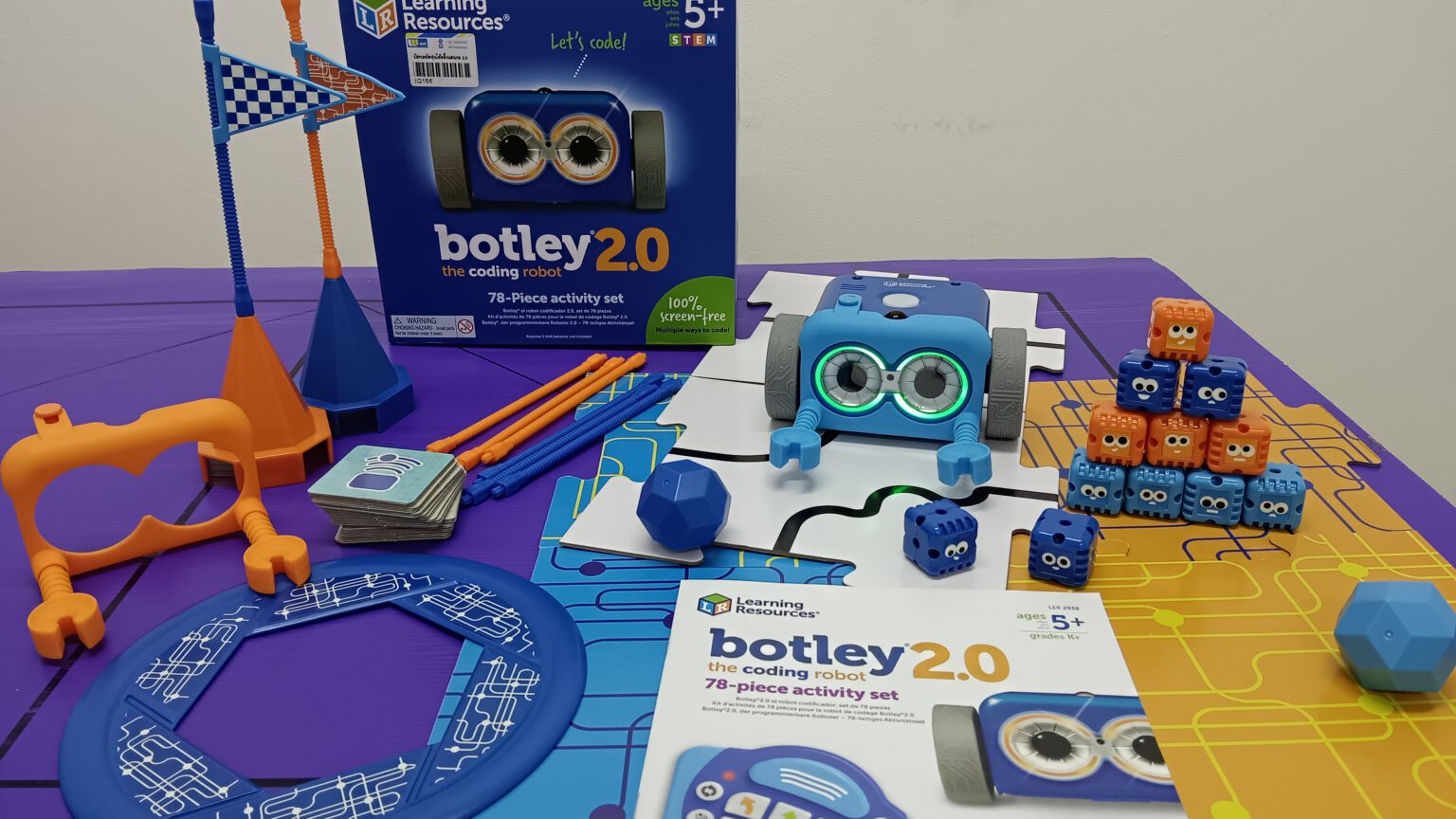 หุ่นยนต์ฝึกทักษะโค้ดดิ้งสำหรับเด็กปฐมวัย Botley the Coding Robot 2.0 ...